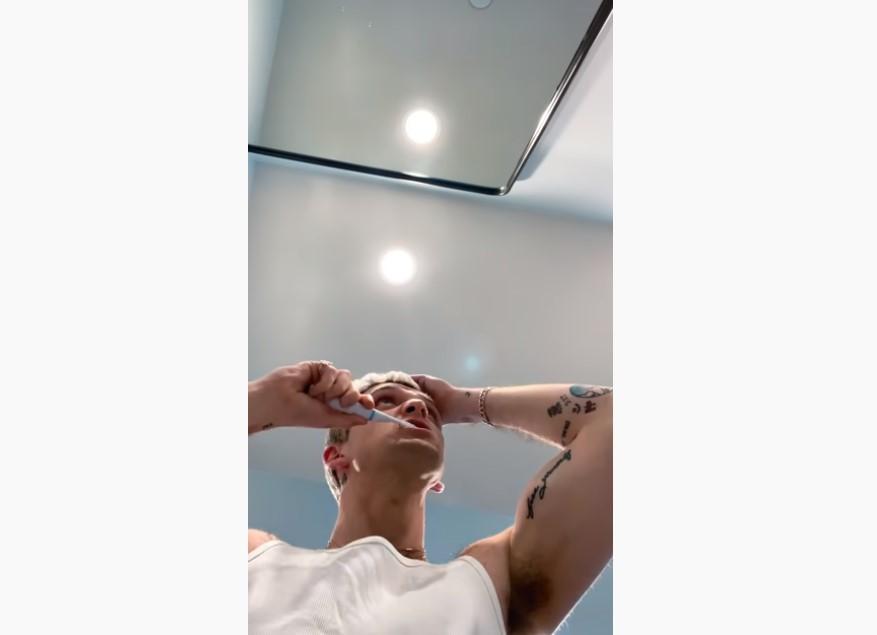 Musikvideo: Lauv - Modern Loneliness